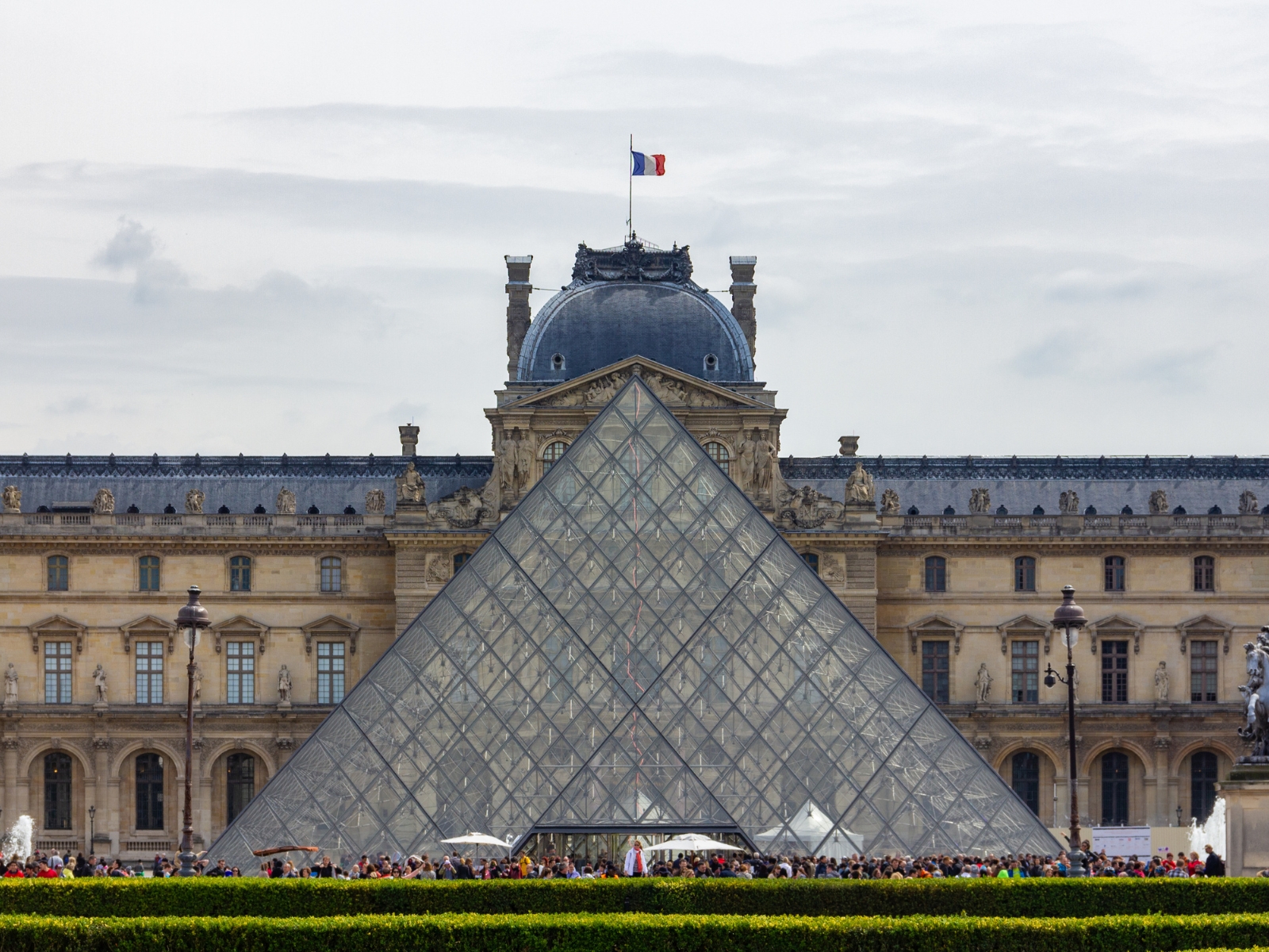 Louvre Captions For Instagram That Are Parisian Chic - Erin Cohen